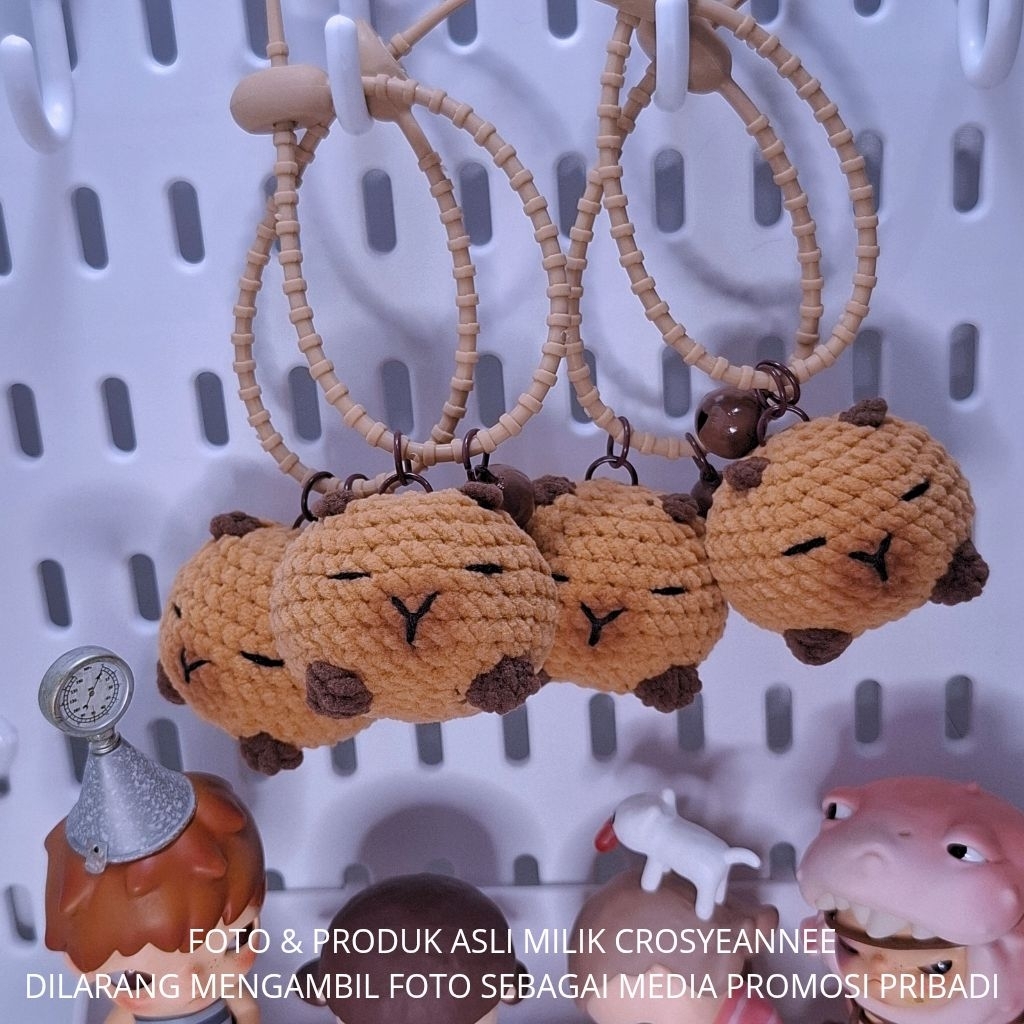 Jual Kapibara rajut | Capybara key chain | Crochet capybara Bag charm ...
