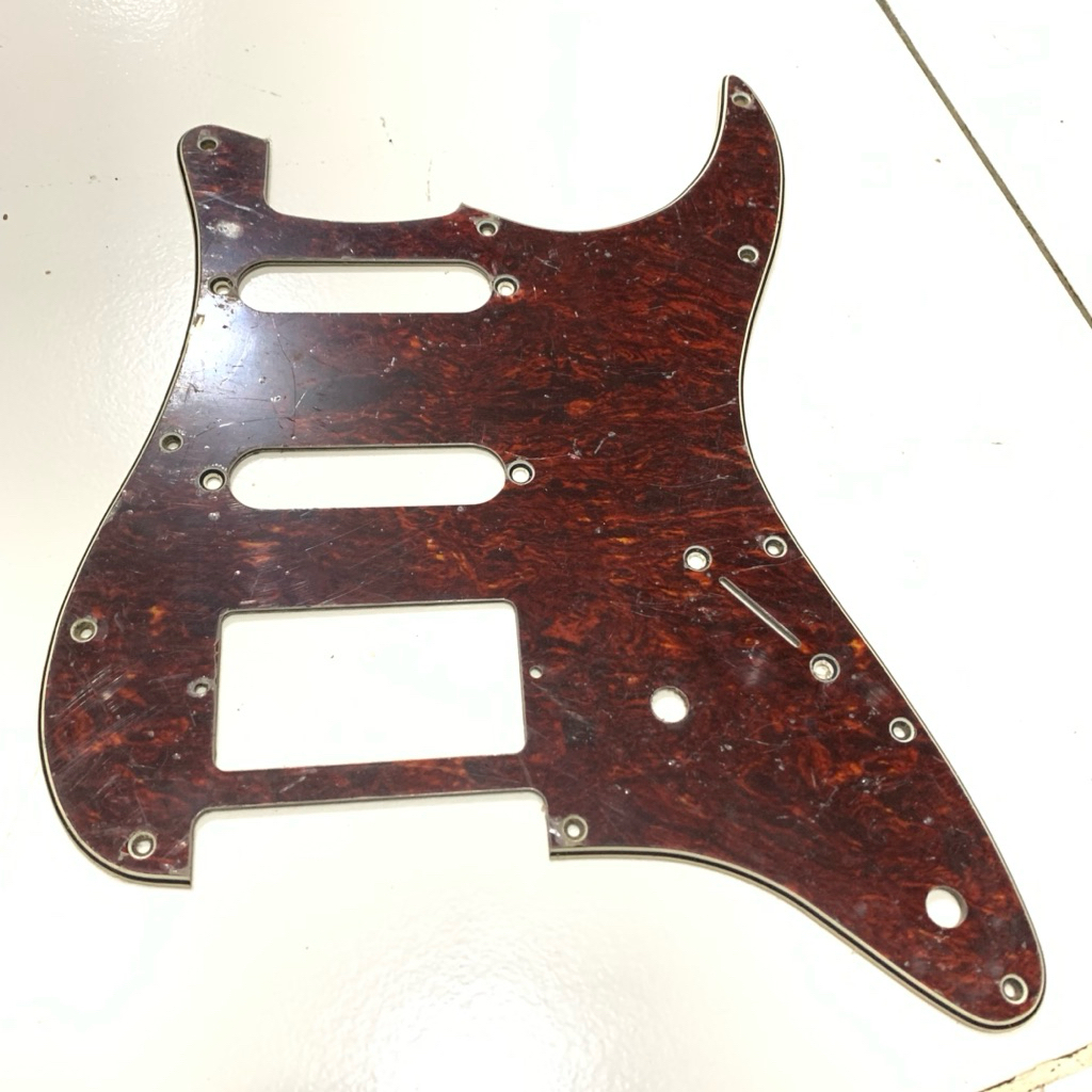 Jual Pickguard Squier Stratocaster HSS Tortois 3Ply | Shopee Indonesia