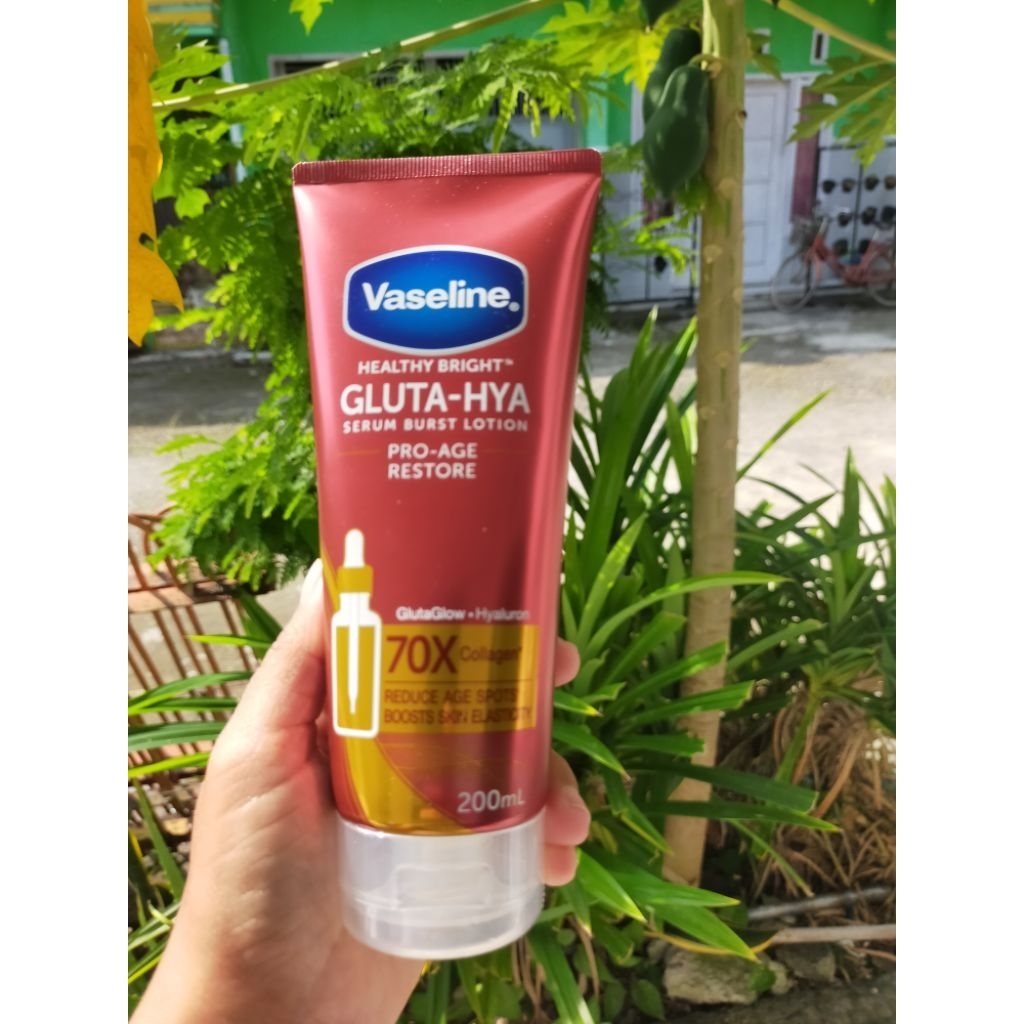 Jual Vaseline GLUTA-HYA pro age restore 70x colagg1en 200ml | Shopee ...