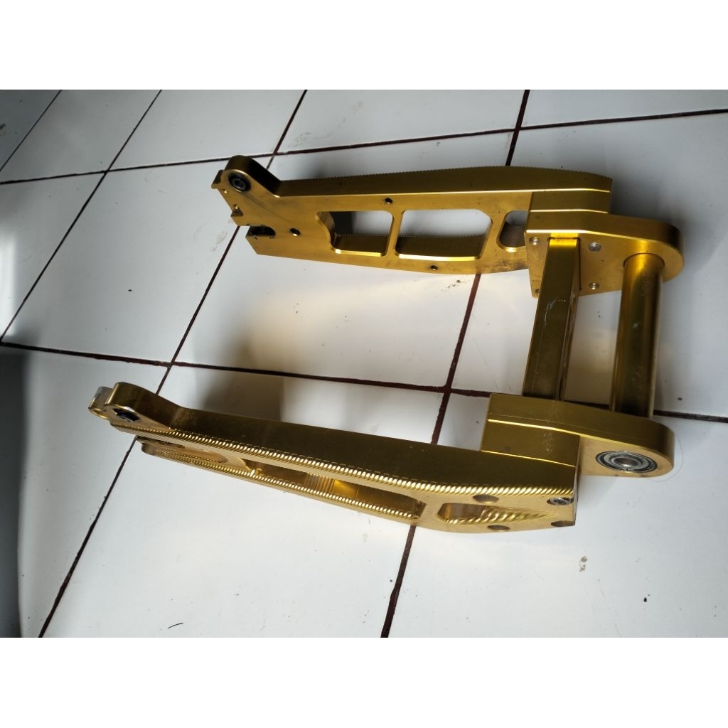 Jual swing arm motor listrik bekas, molis, garpu modifikasi, vespa ...