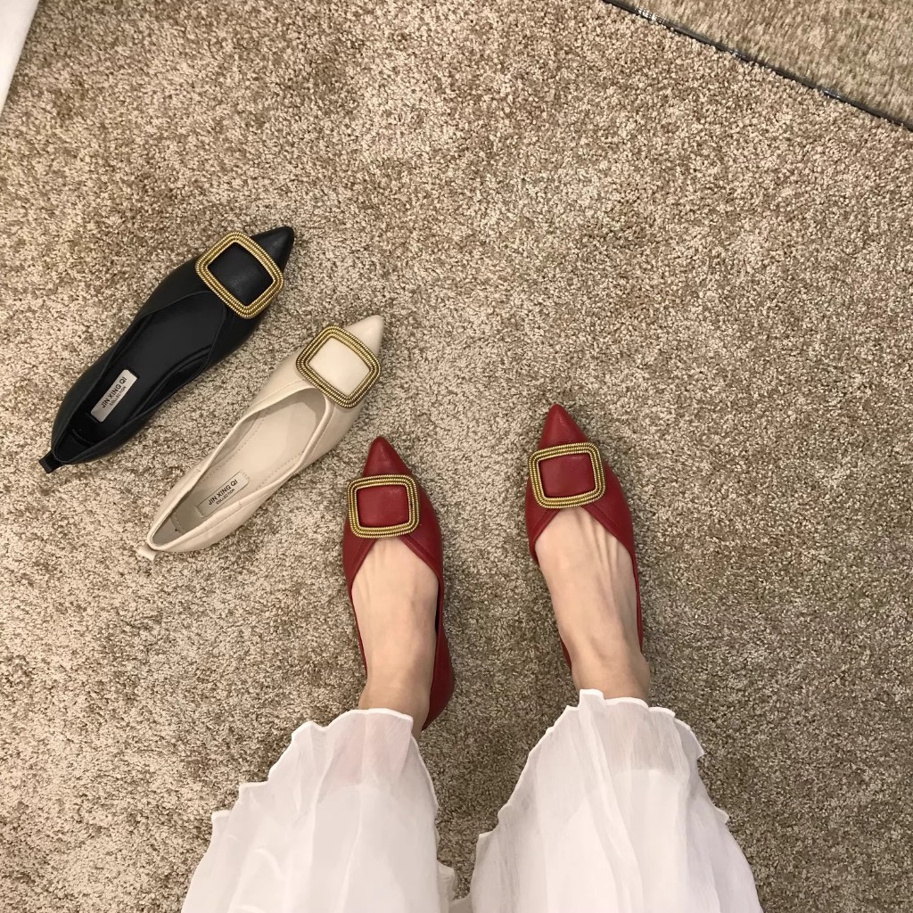 Jual Sepatu Flat Wanita Ujung Runcing dengan Gesper Kotak Logam Elegan ...