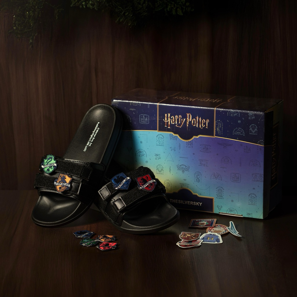 Jual Thesilversky Hogwarts Houses Straps Sandal | Slides Harry Potter ...