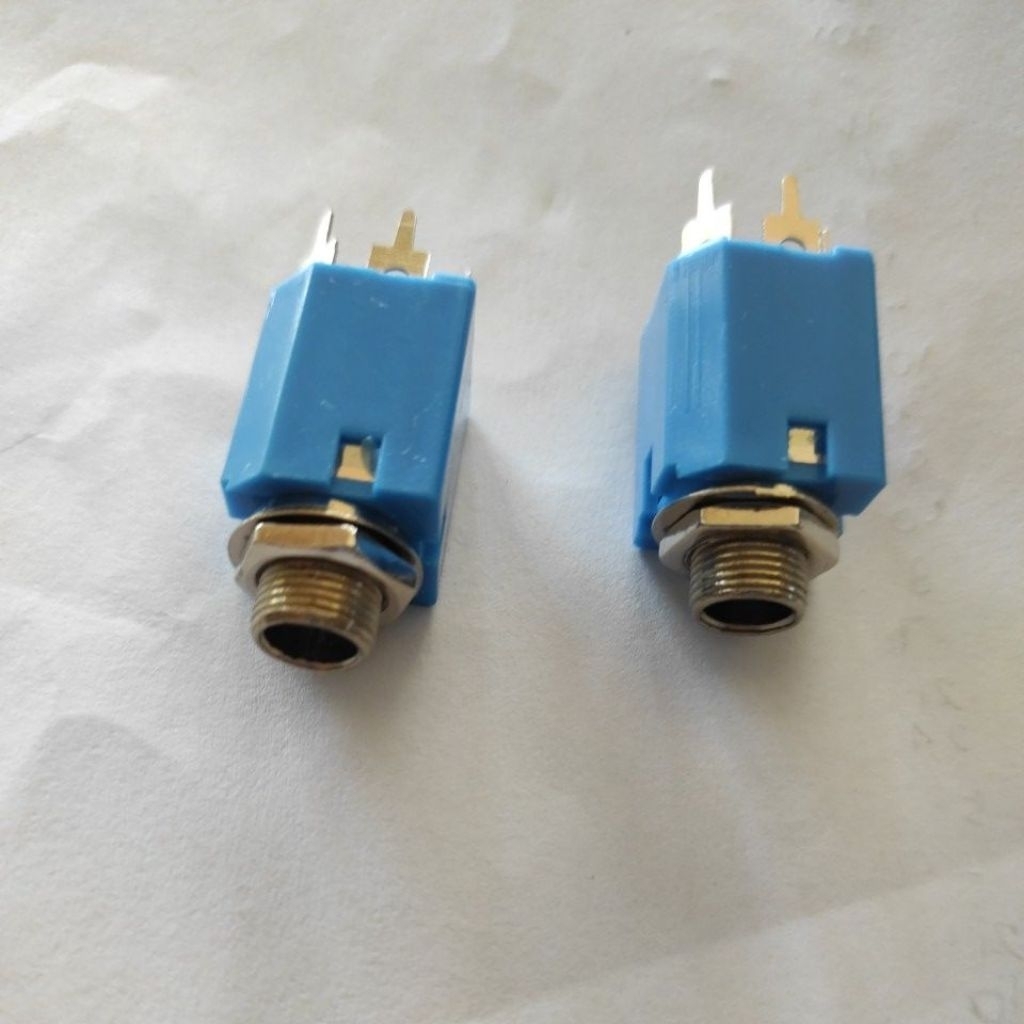 Jual Socket soket Mic Mono biru segi lima kaki tiga | Shopee Indonesia