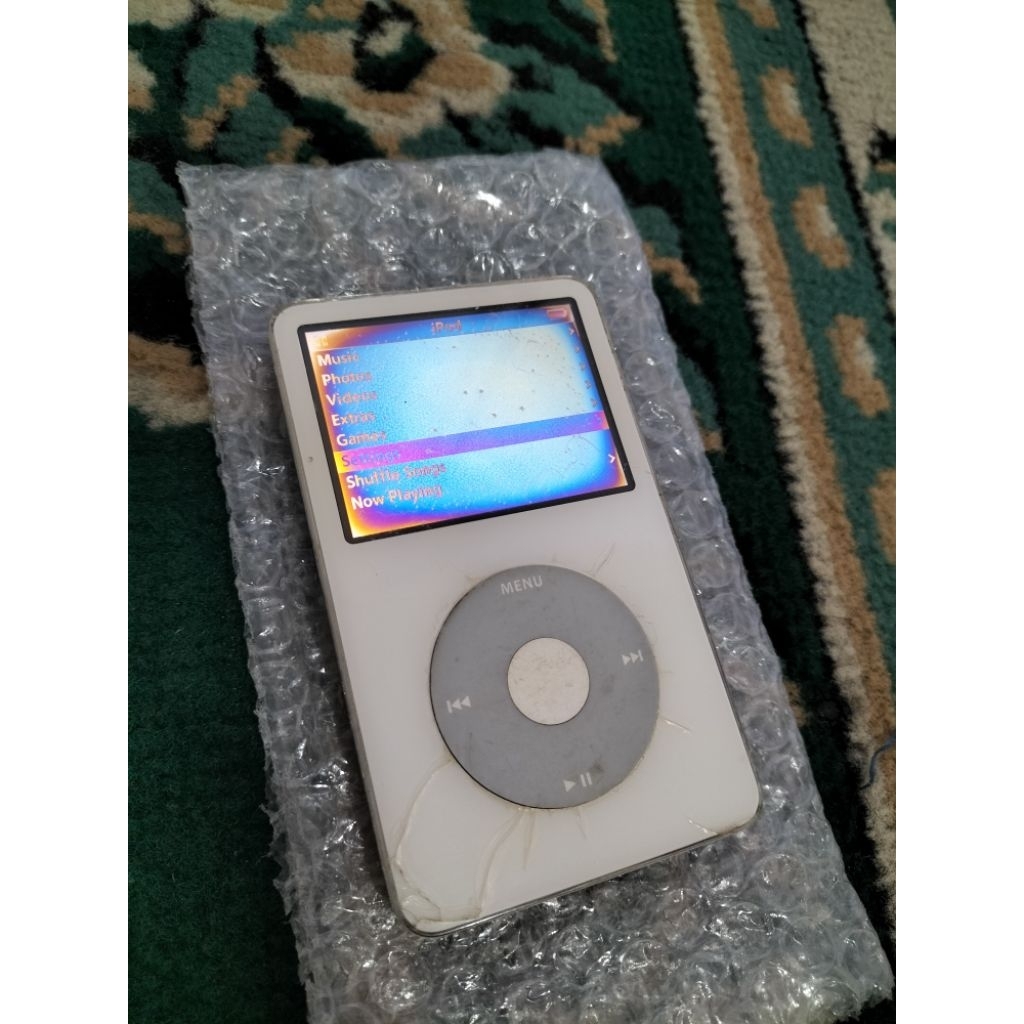 Jual Apple ipod clasic 5.5. 30GB. Audioterbaik apple chip Wolfson ...