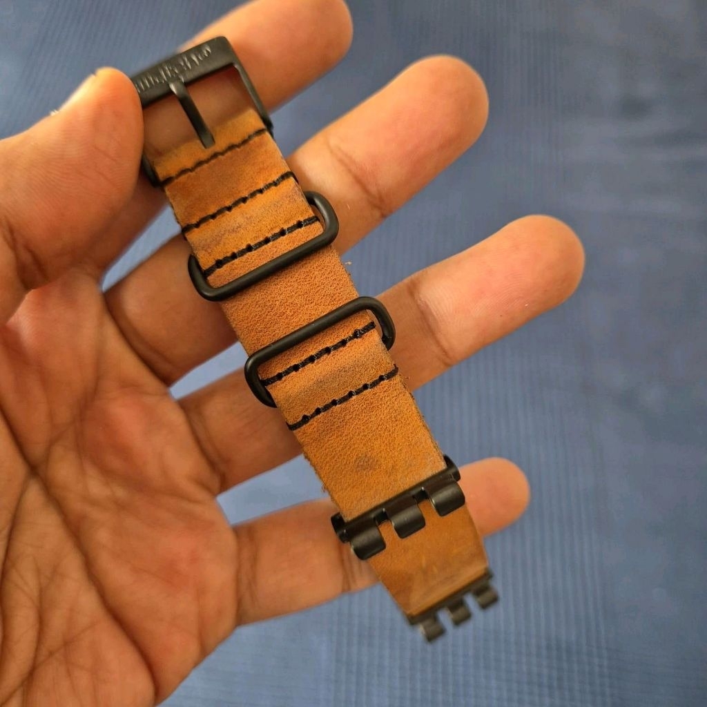 Jual Nato Leather Strap Original Swatch Special Unit YWB402 | Shopee ...