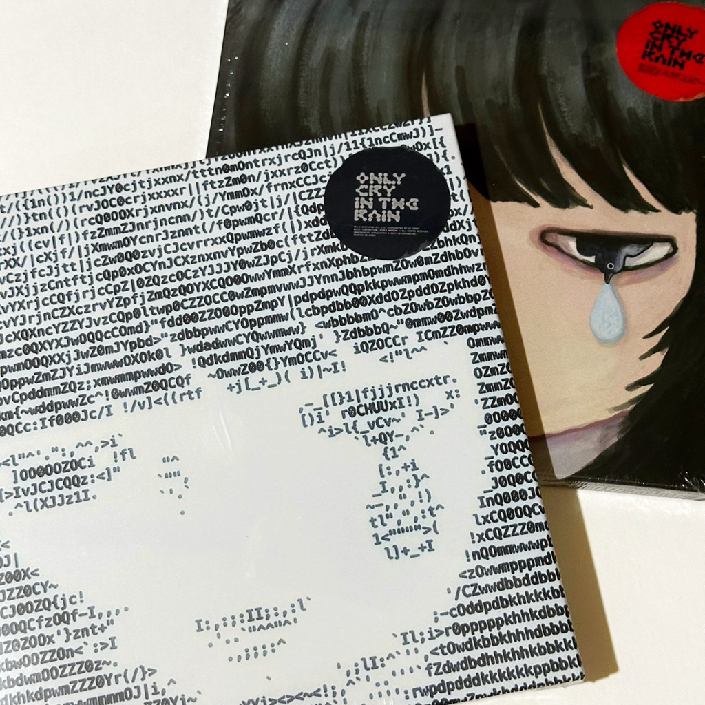 Jual [SEALED] chuu - only cry in the rain album photobook (loona ...