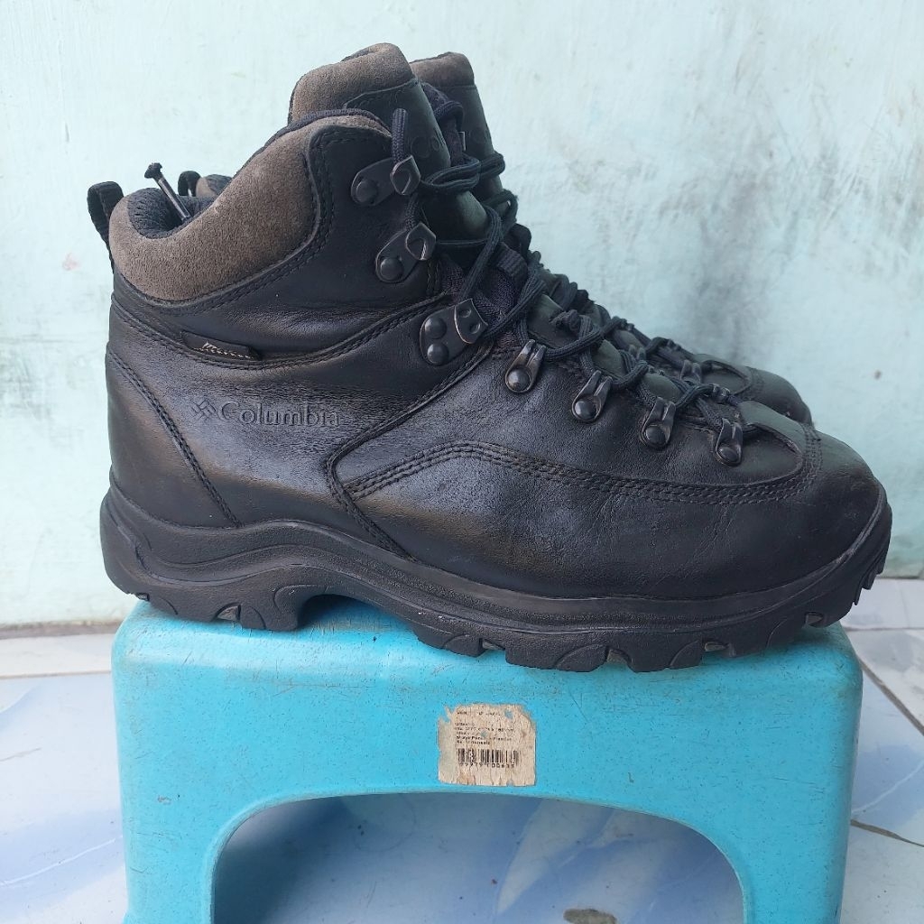 Jual columbia sepatu outdoor waterproof hiking gunung | Shopee Indonesia