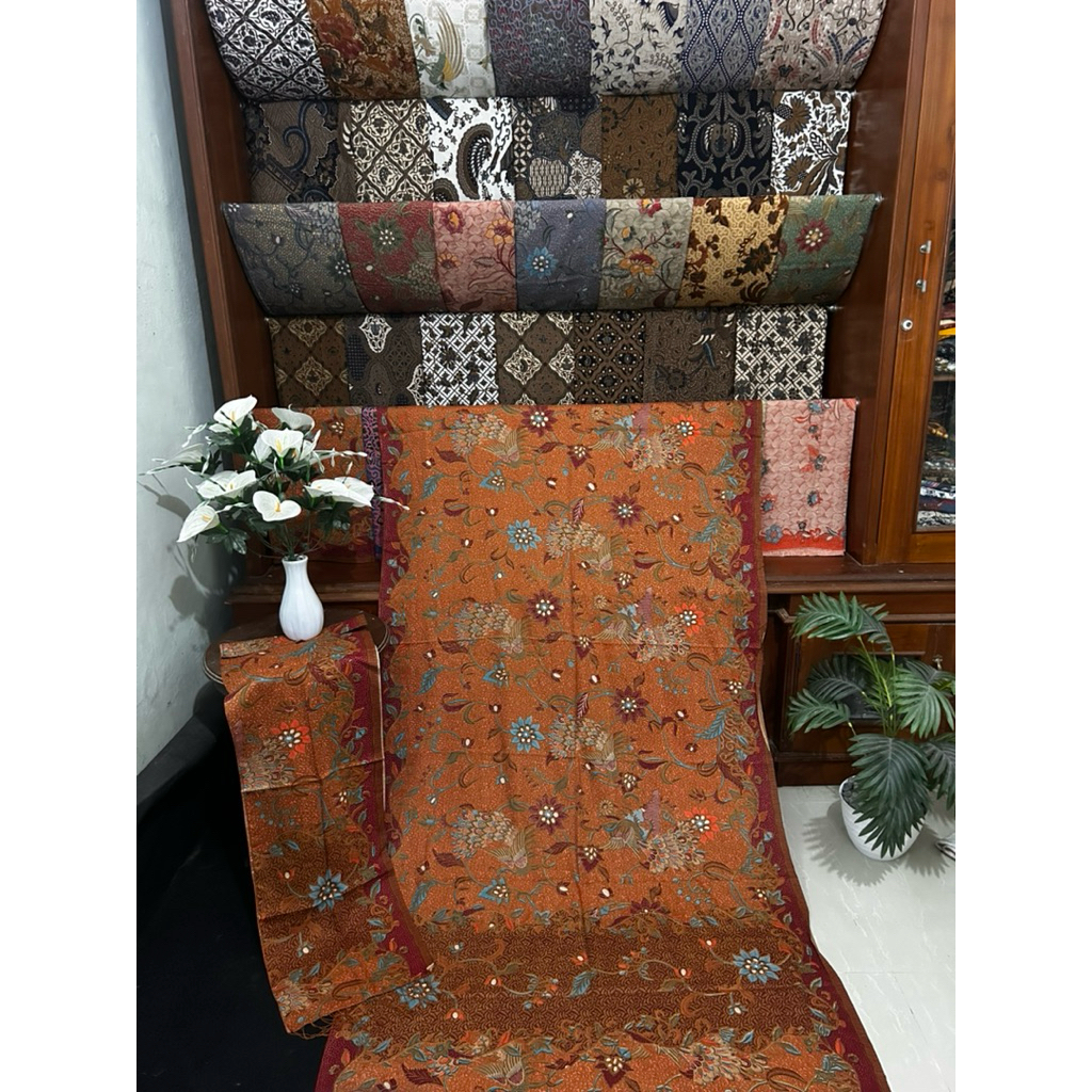 Jual KAMEN/KEBAYA SUTRA DOLBY ATBM SERAT NANAS BATIK SOLO ASLI | Shopee ...