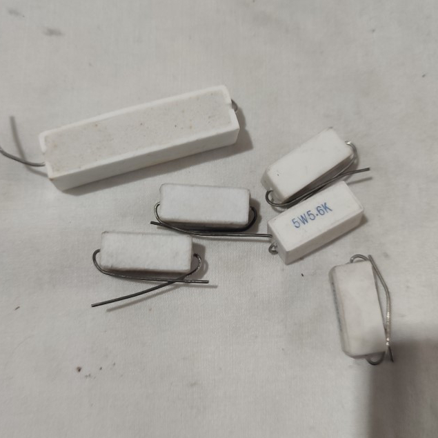 Jual Resistor Kapur / Resistor Gepeng / Resistor Putih / Resistor Tahanan Kapur 5 Watt | Shopee ...