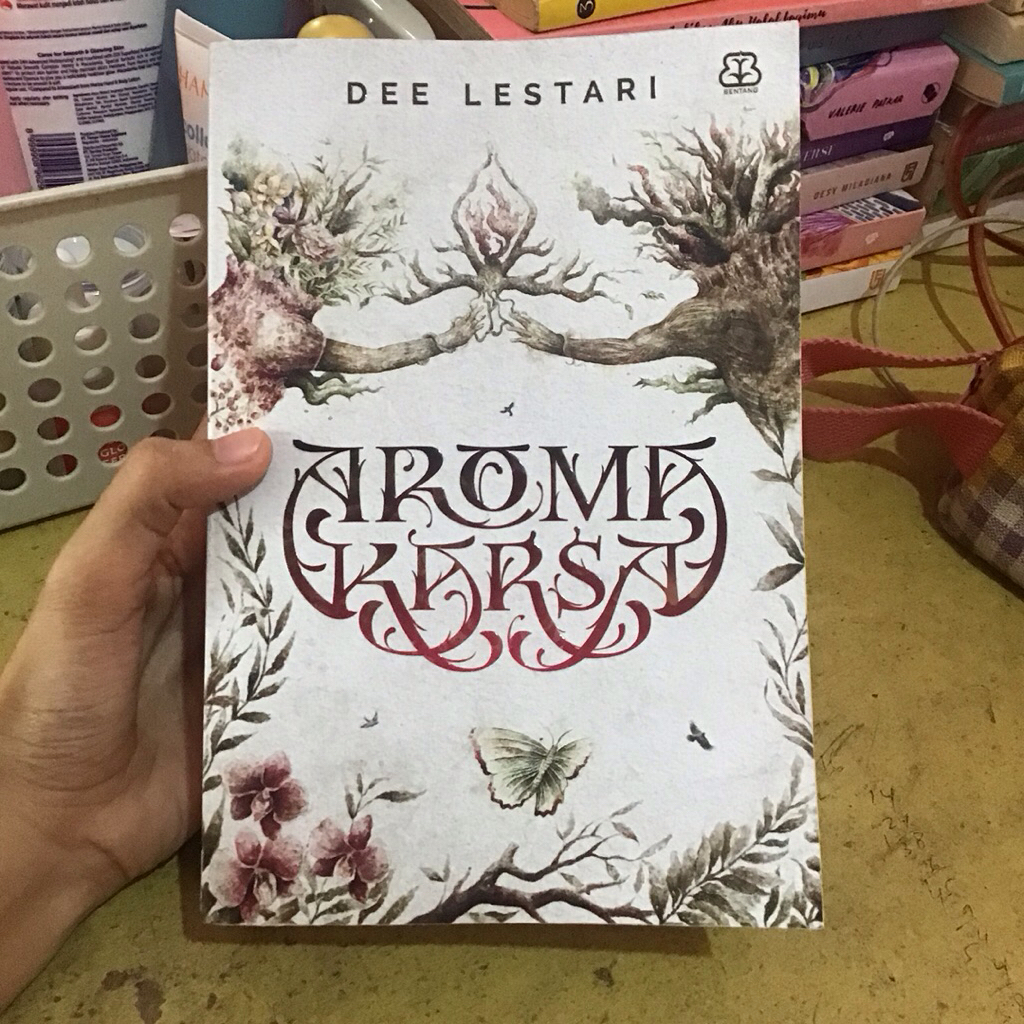 Jual PRELOVED NOVEL - AROMA KARSA by Dee Lestari | Shopee Indonesia