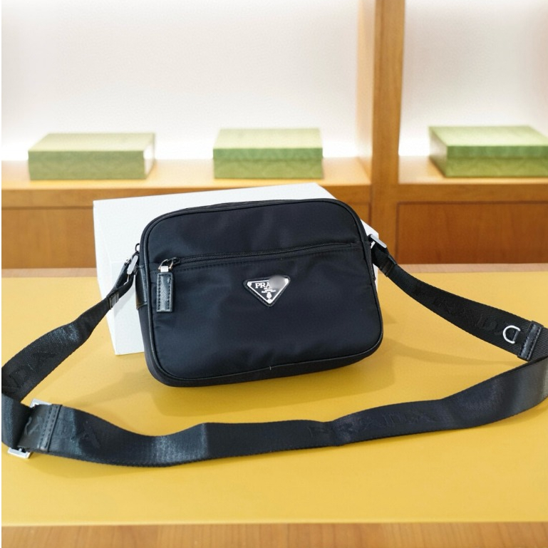 Jual [PO] Tas selempang unisex bahan premium, model elegan, jahitan ...