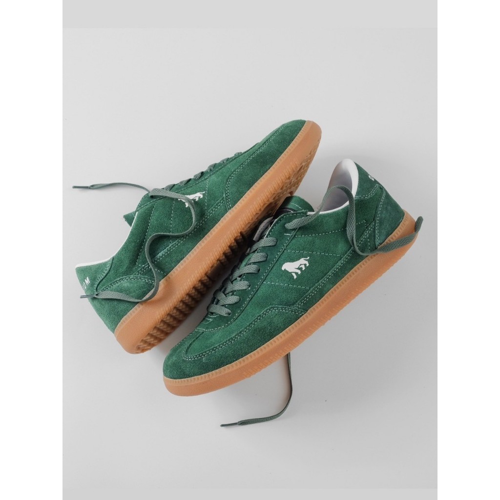 Jual DELIRIUM Sepatu Pria Suede Dhelvin OG Trainers Sport | Shopee ...