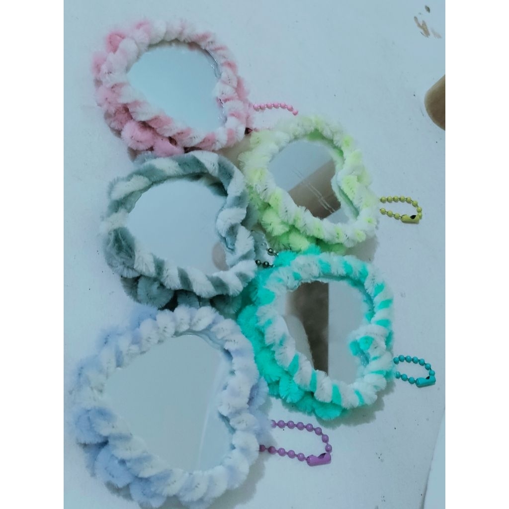 Jual Gantungan cermin kawat bulu bentuk love/cermin bunga kawat bulu ...