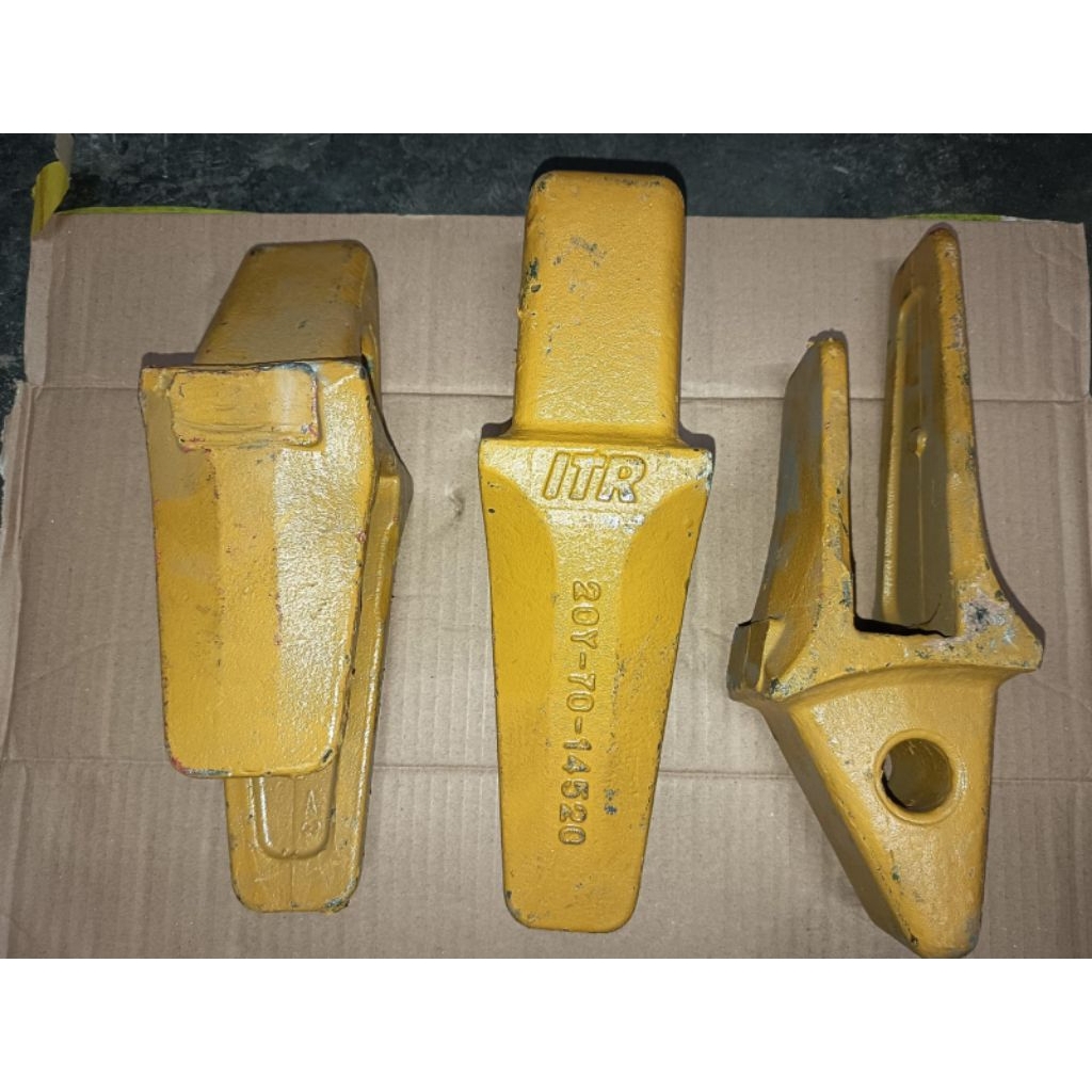 Jual KOMATSU PC200 BUCKET TEETH ADAPTER 20Y-70-14520 205-939-7120 204 ...