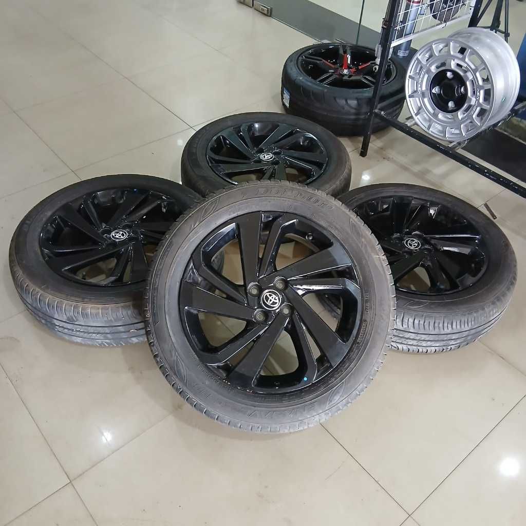 Jual velg/pelek mobil second original raize ring17 baut4x100 kondisi ...