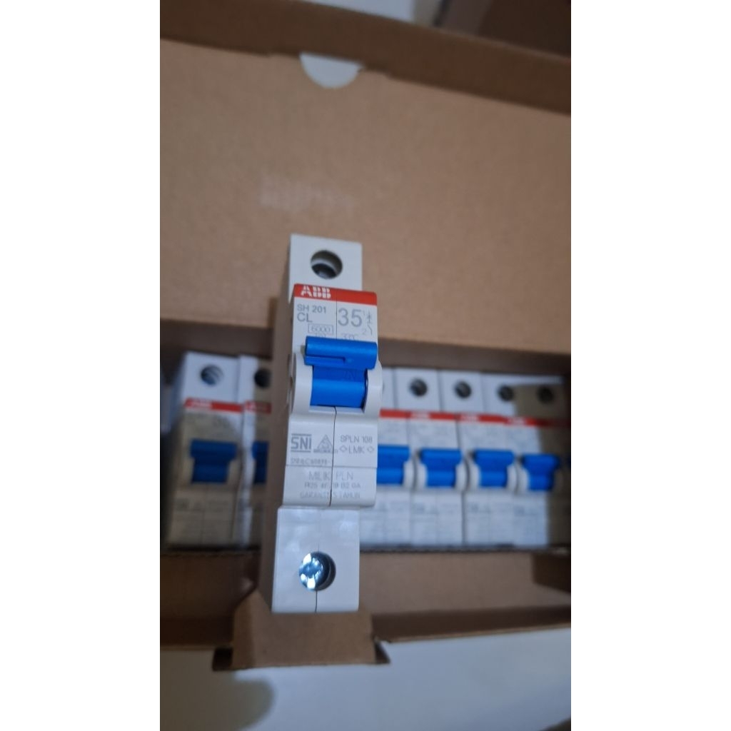 Jual mcb abb 1phase 35a kepala biru sni original standar PLN | Shopee Indonesia