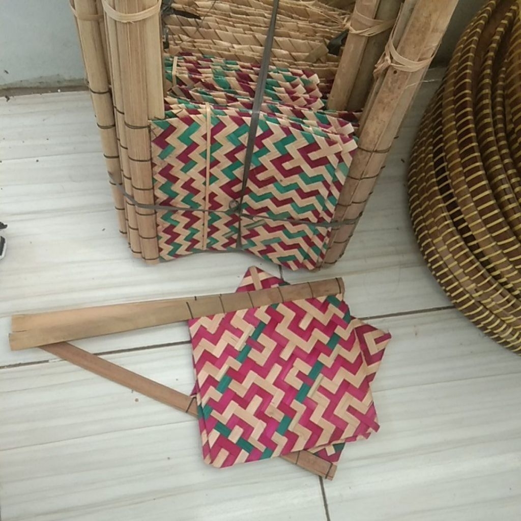 Jual Kipas Bambu Warna-Warni | Kipas Sate | Kipas Bambu Tradisional ...