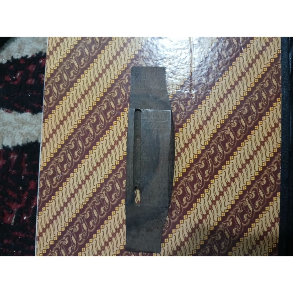 Jual Bridge Gitar Akustik Kayu Rosewood Saddle | Shopee Indonesia