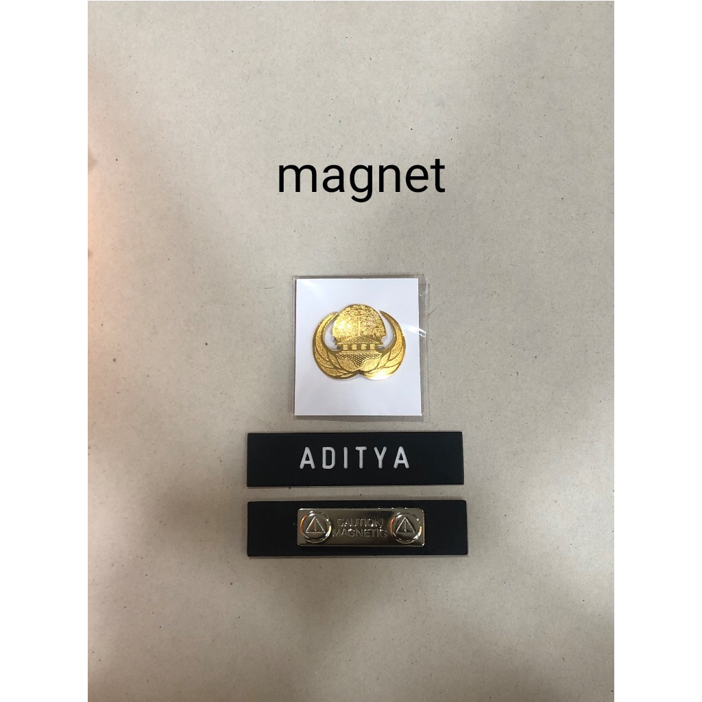 Jual Paket Name Tag plus Pin Korpri Echingan Kulit Jeruk Di Sepuh Emas ...