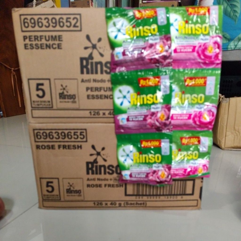 Jual Rinso Anti Noda Rose Fresh/Parfum Essence Bubuk 1 dus 126 x 40g ...