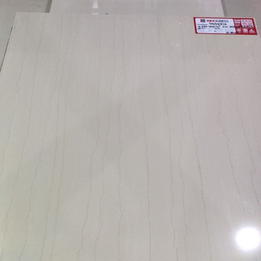 Jual Granit Indogress Venezia PL 60x60 kwB /Dus (kilap) | Shopee Indonesia