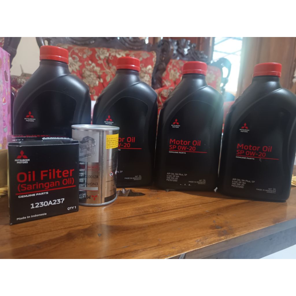 Jual PAKET 4 LITER OLI MESIN GENUINE MITSUBISHI XPANDER & XPANDER CROSS ...