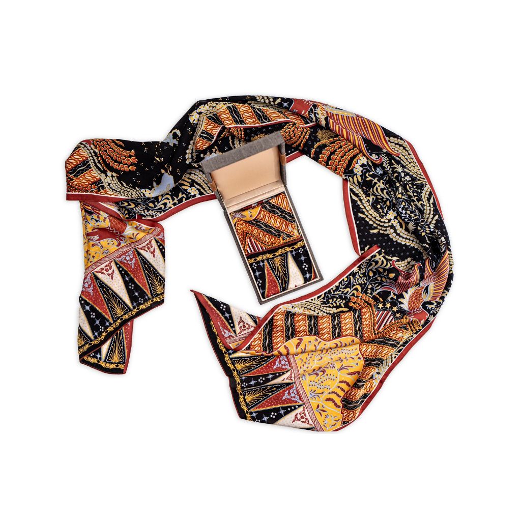 Jual Batik Wayang Scarf In Gift Box – Selendang In The Dawn of Freedom ...