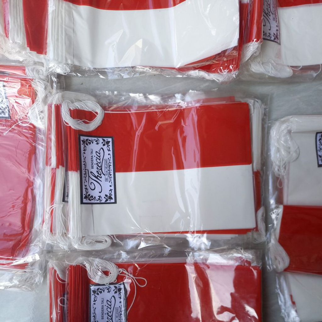 Jual BENDERA + TALI MERAH PUTIH PLASTIK 10 METER 40 SET | Shopee Indonesia