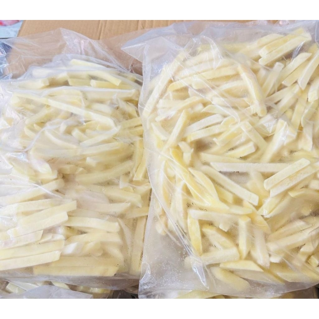 Jual kentang goreng crinckle cut dan shoestring polos 2kg | Shopee ...