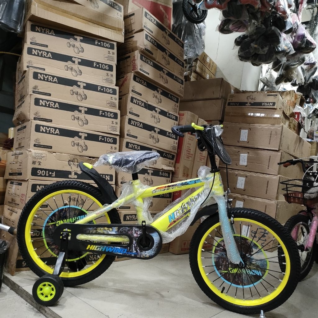 Jual sepeda BMX anak 12 16 18 erminio roda empat ban bisa pompa sepeda ...