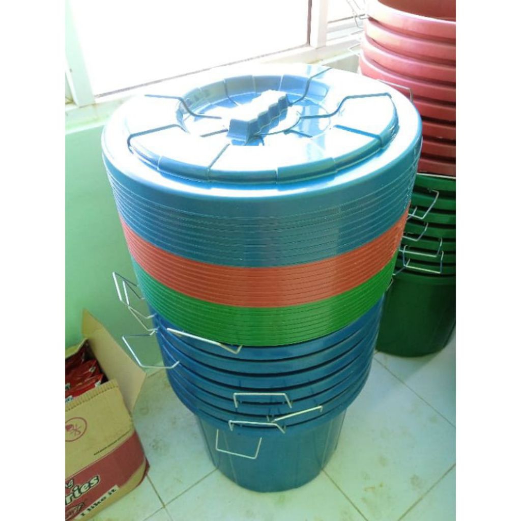Jual ember air/bak air momota 60L | Shopee Indonesia