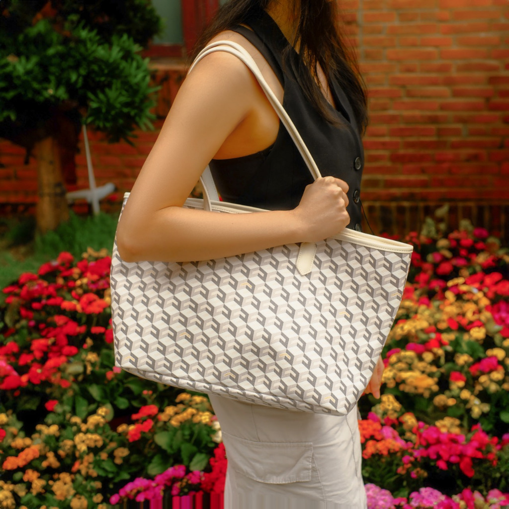 Jual Russo Monogram Tote Bag Official Christy Ng | Shopee Indonesia