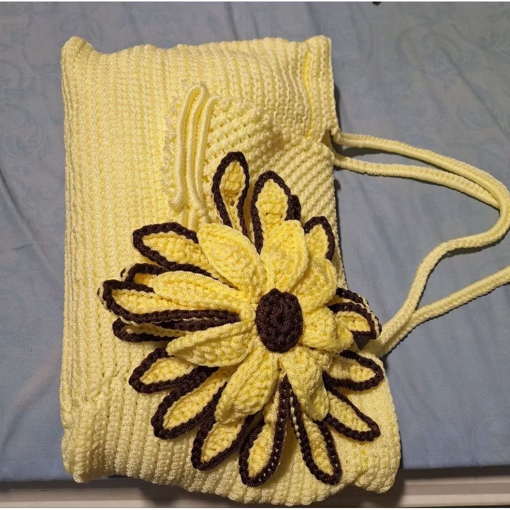 Jual tas wanita/ handbag wanita/bahan rajut aplikasi bunga besar kuning ...