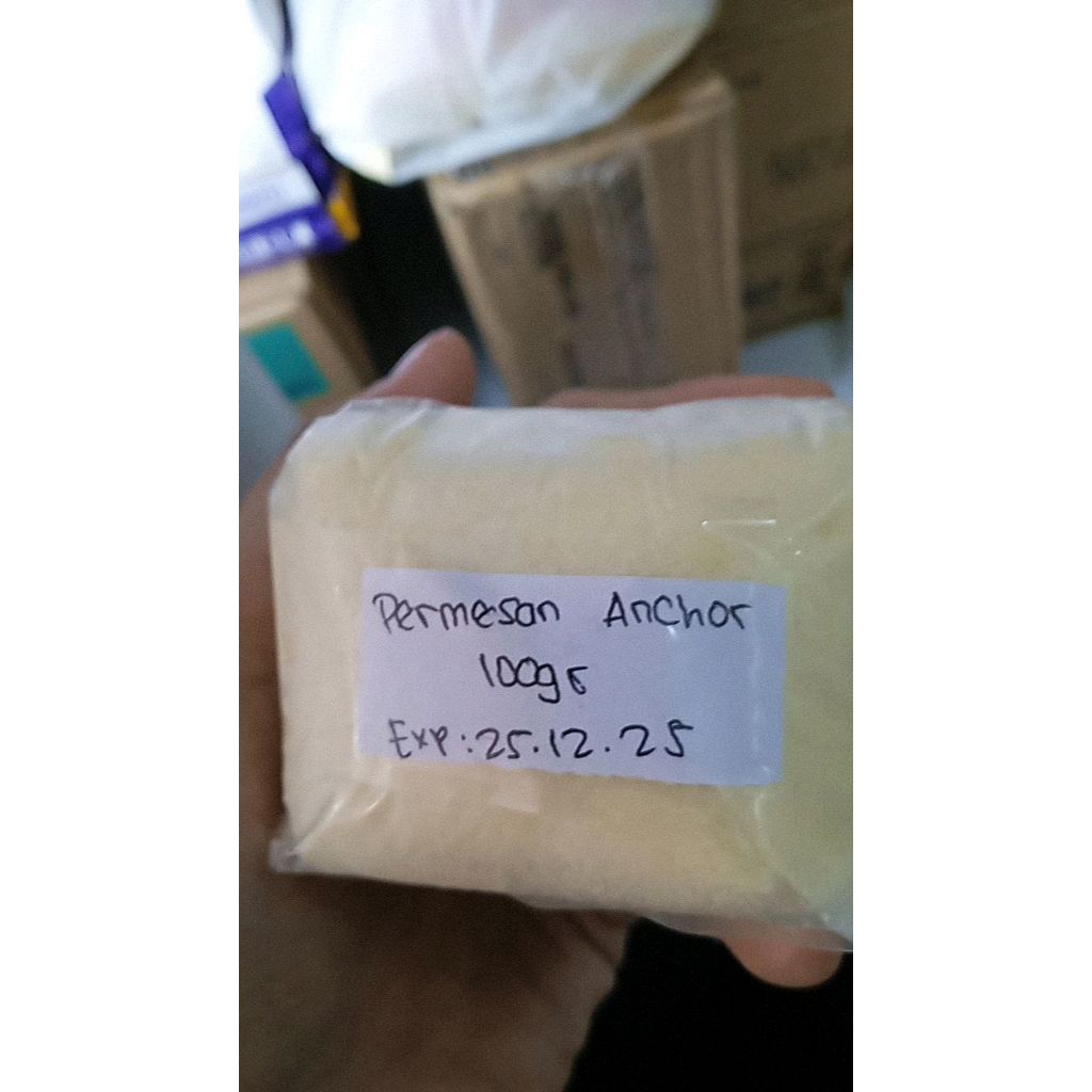 Jual Keju Parmesan Anchor Repack ( 100g ) | Shopee Indonesia
