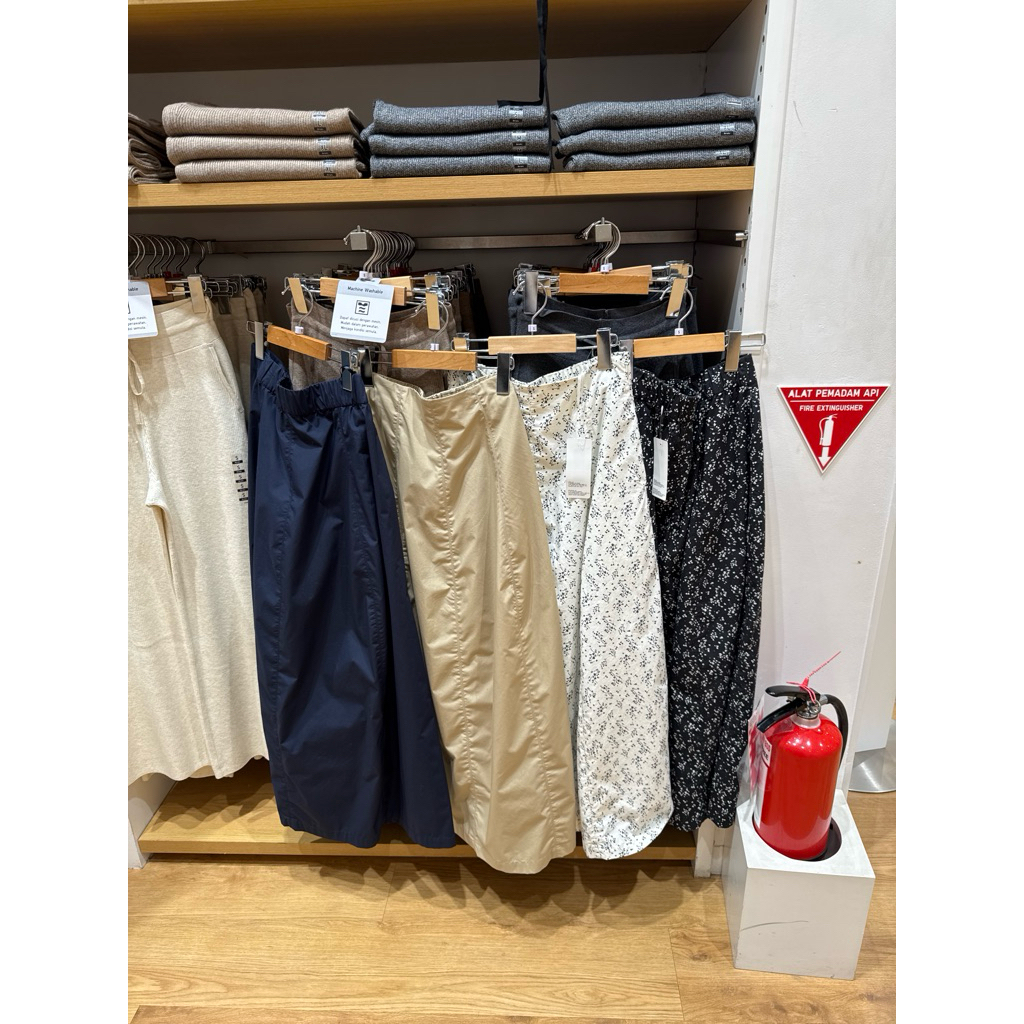 Jual Uniqlo Rok Cocoon Sale | Shopee Indonesia