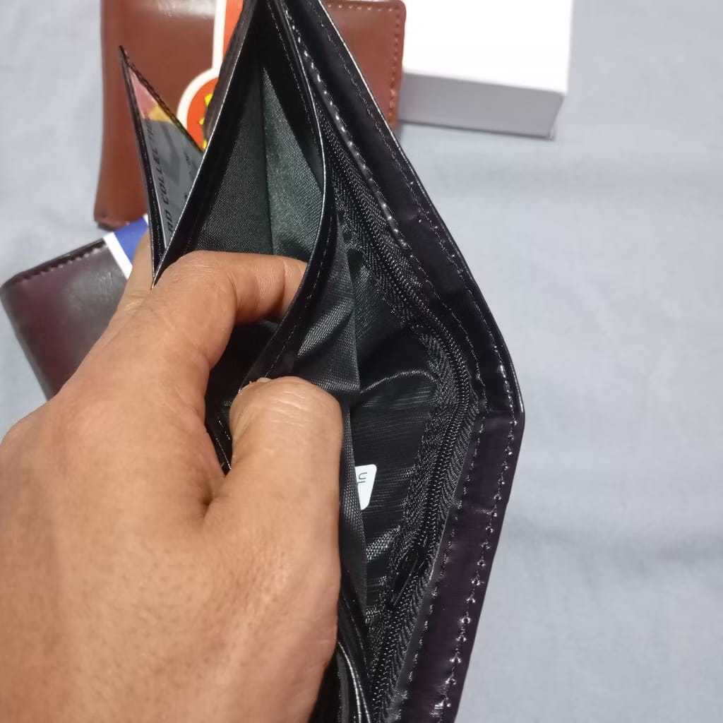 Jual DOMPET PRIA KILAP FASHION / DOMPET KILAP KULIT PU | Shopee Indonesia