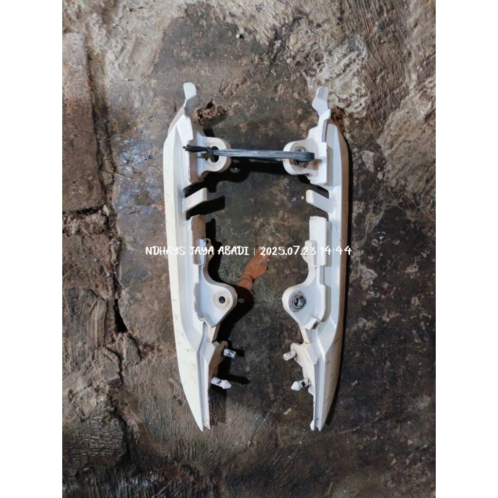 Jual BEHEL BODY KANAN KIRI YAMAHA VIXION NVL/NVA SECOND ORIGINAL ...