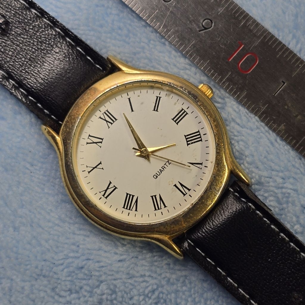 Jual Jam Lok See Roman Dial Gold Bekas | Shopee Indonesia