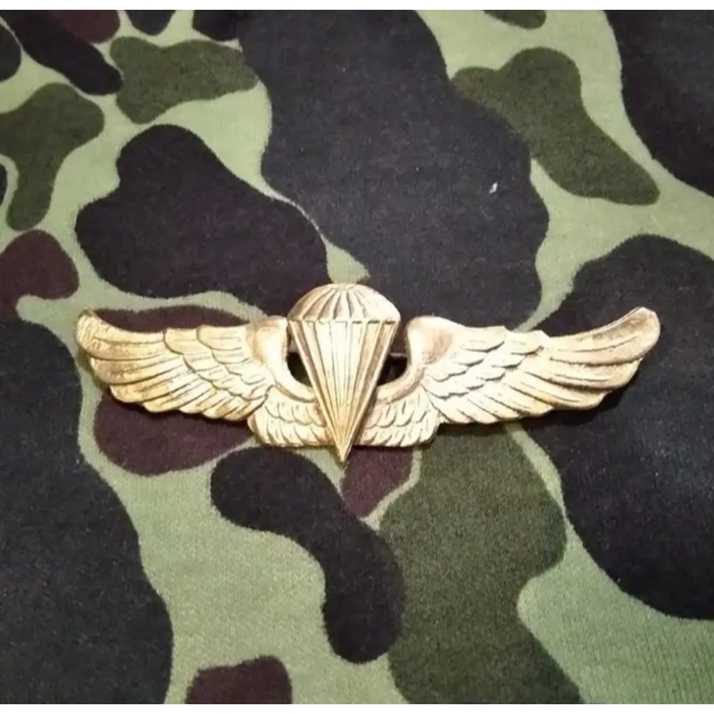 Jual Pin Jadul Tentara Para Dasar ABRI Patch Jadul Wing Para Koleksi ...