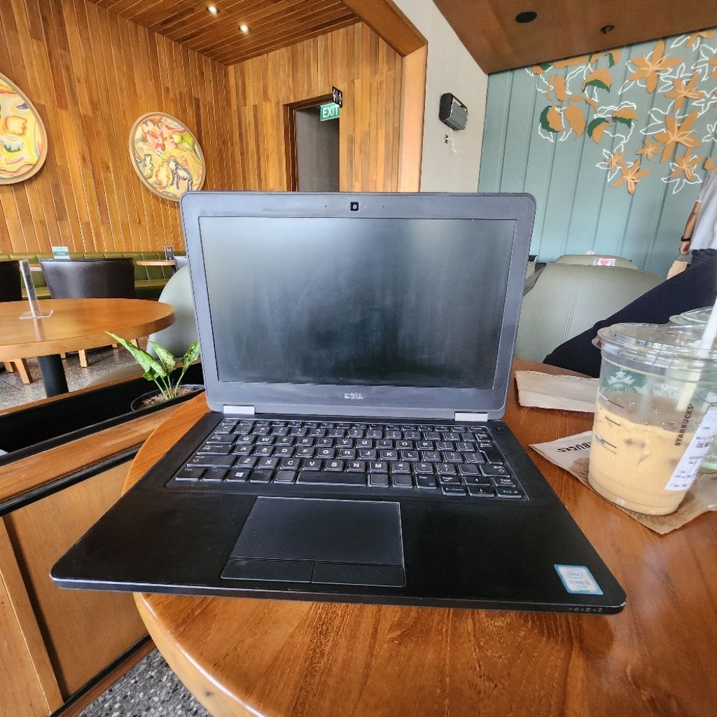Jual LAPTOP DELL LATITUDE E5270 CORE i5 - 6300U 2.40 GHz RAM 8GB SSD ...