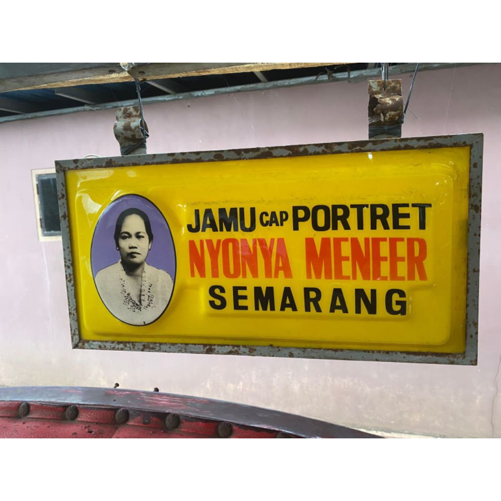 Jual NEON BOX NYONYA MENEER/NEON BOX NYONYA MENER/PAJANGAN KUNO/HIASAN ...