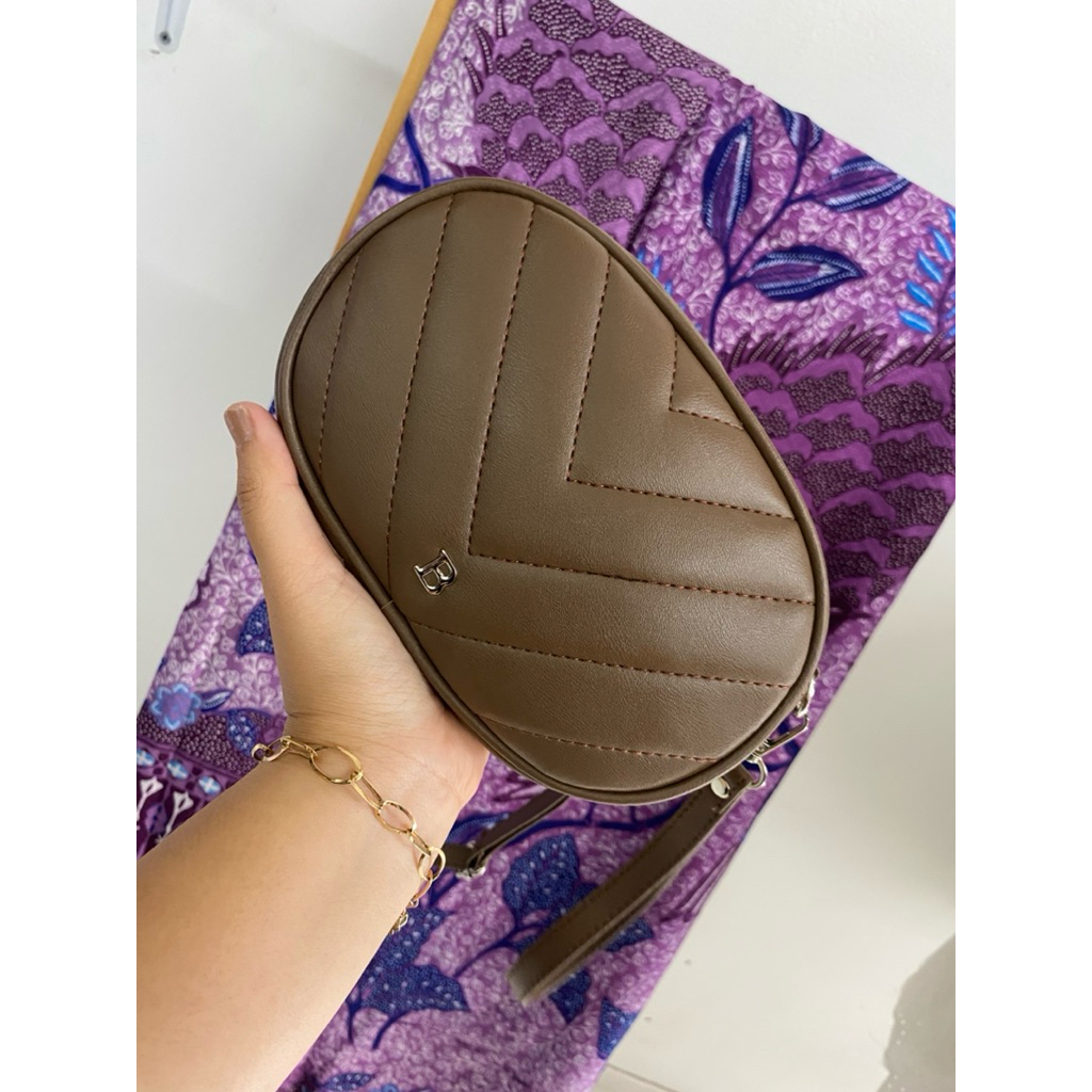 Jual new domsel // tas pinggang plat B // tas pinggang wanita | Shopee ...