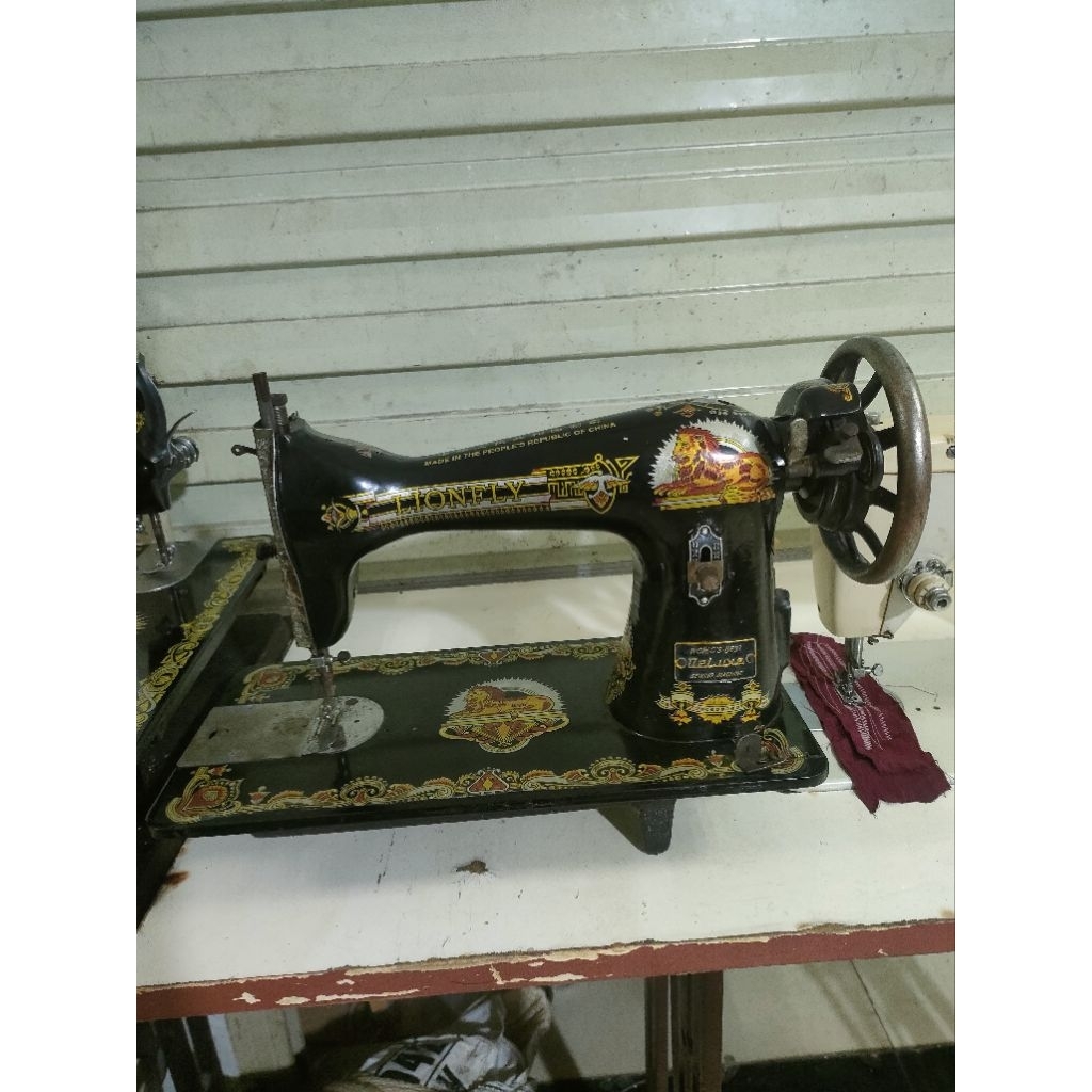 Jual mesin jahit merek SINGER & BUTTERFLY&LIONFLY second(bekas) mulus ...