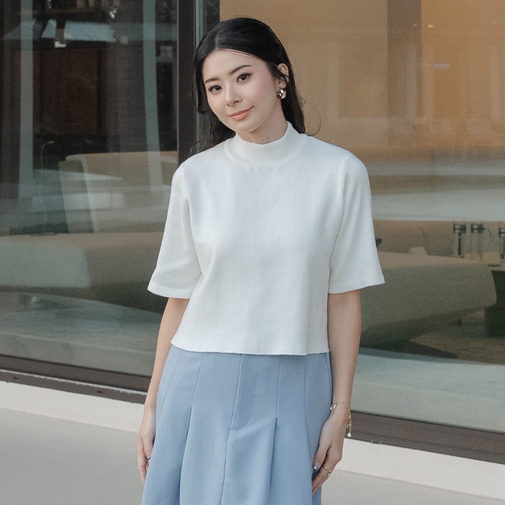 Jual Beatrice Clothing Medan X Elika Boen Saddy Knit Blouse - Atasan ...