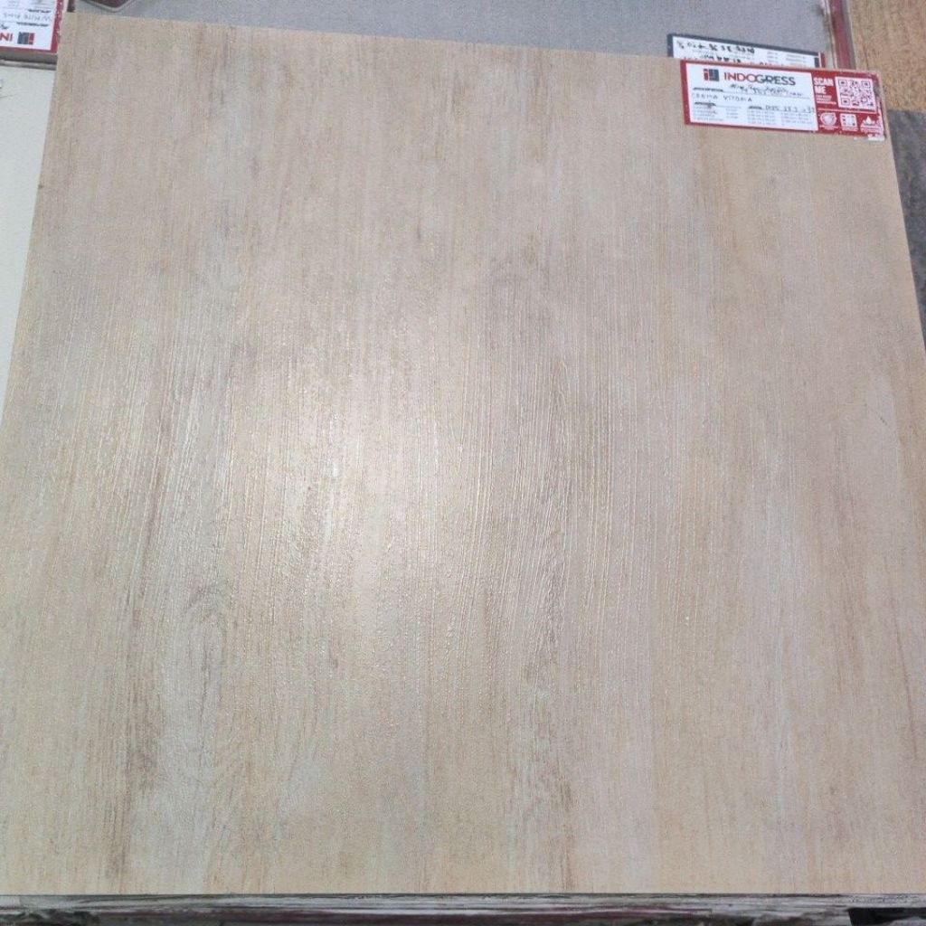 Jual Granit Indogress Crema Victoria 60x60 kw1/Dus (permukaan serat ...