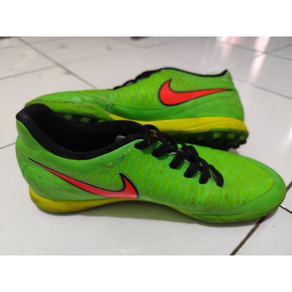 Jual sepatu bola futsal turf | Shopee Indonesia