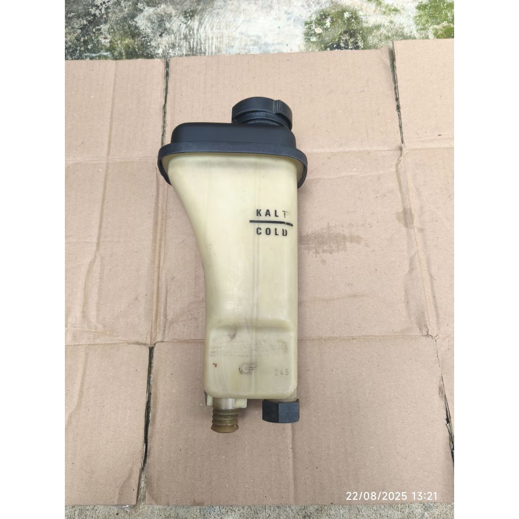 Jual Tabung Radiator BMW E36 E39 E38 M50 M52 Original Copotan sudah set dengan Tutupnya | Shopee ...