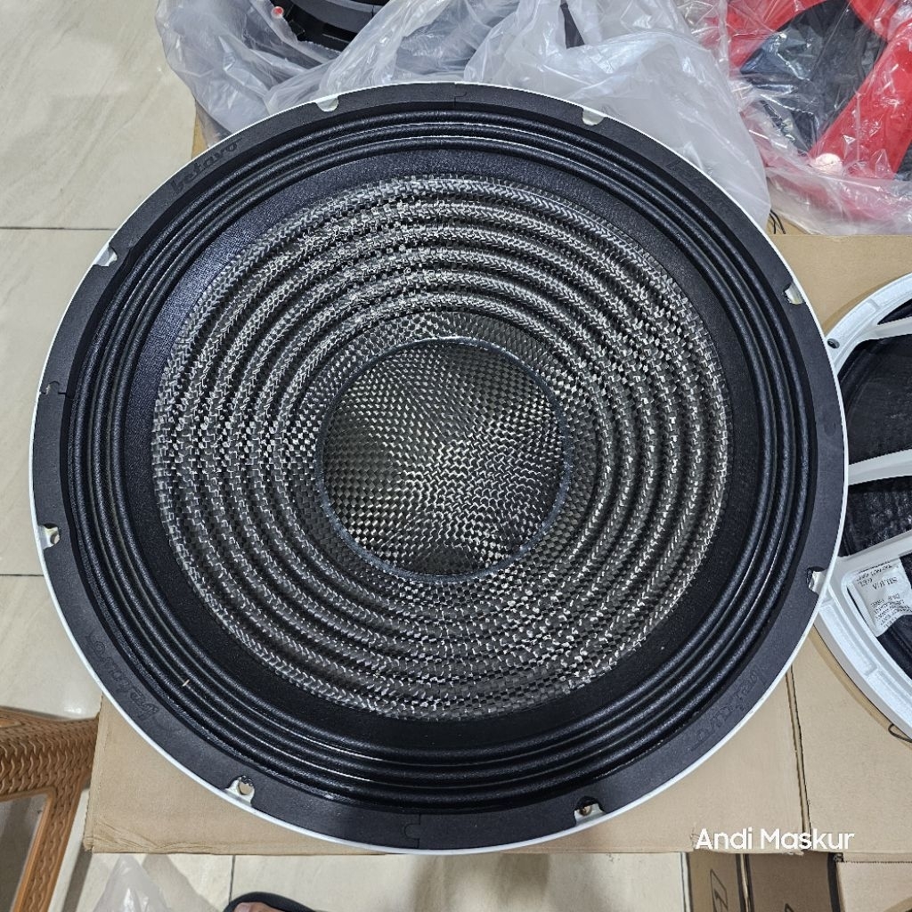 Jual Betavo B18-S418 Carbon Speaker Putih 8 Ohms 2000W Max Bass Dengan ...