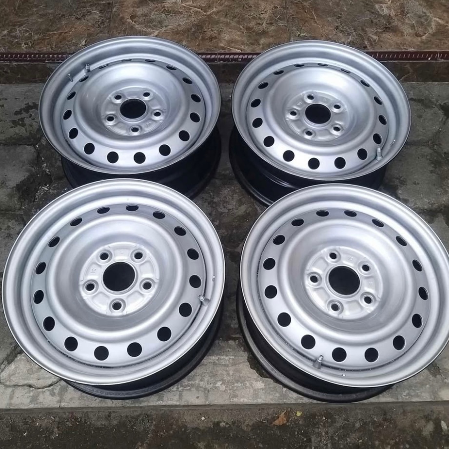 Jual Velg Kaleng Ring15 lubang 5x114 Luxio APV Ertiga Granmax Innova ...