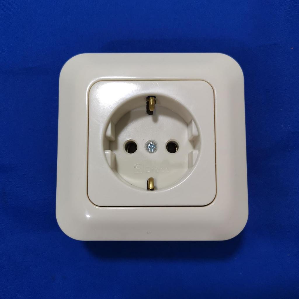 Jual 4151 Stop Kontak Non CP Inbow Gracio Cream Broco | Shopee Indonesia